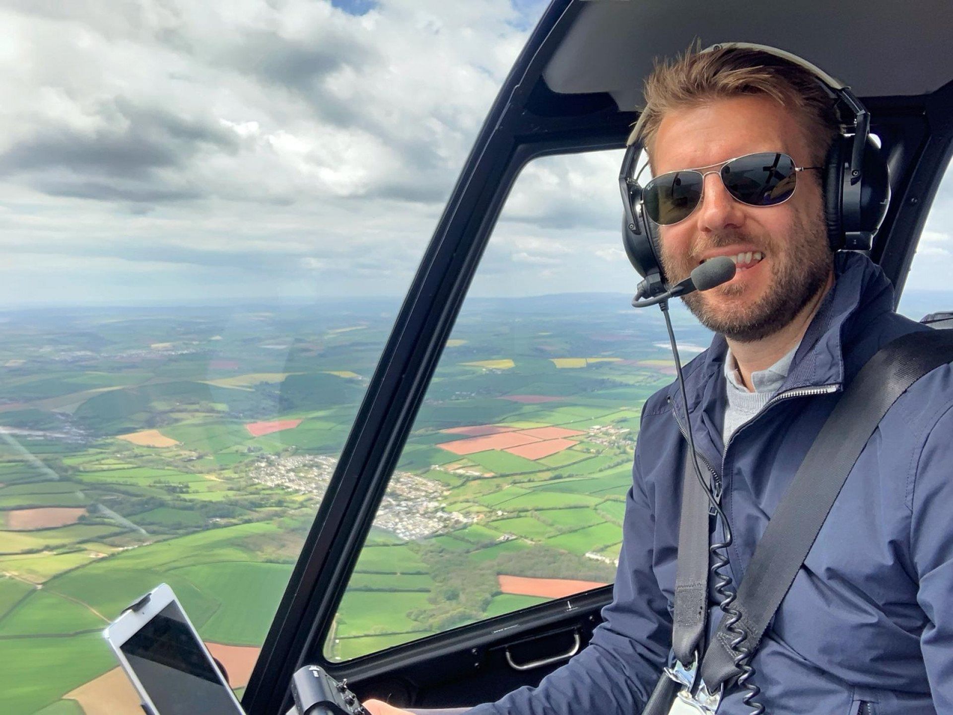 Isle of Wight Sightseeing Helicopter Flight - 2.5 Hours. • Wingly