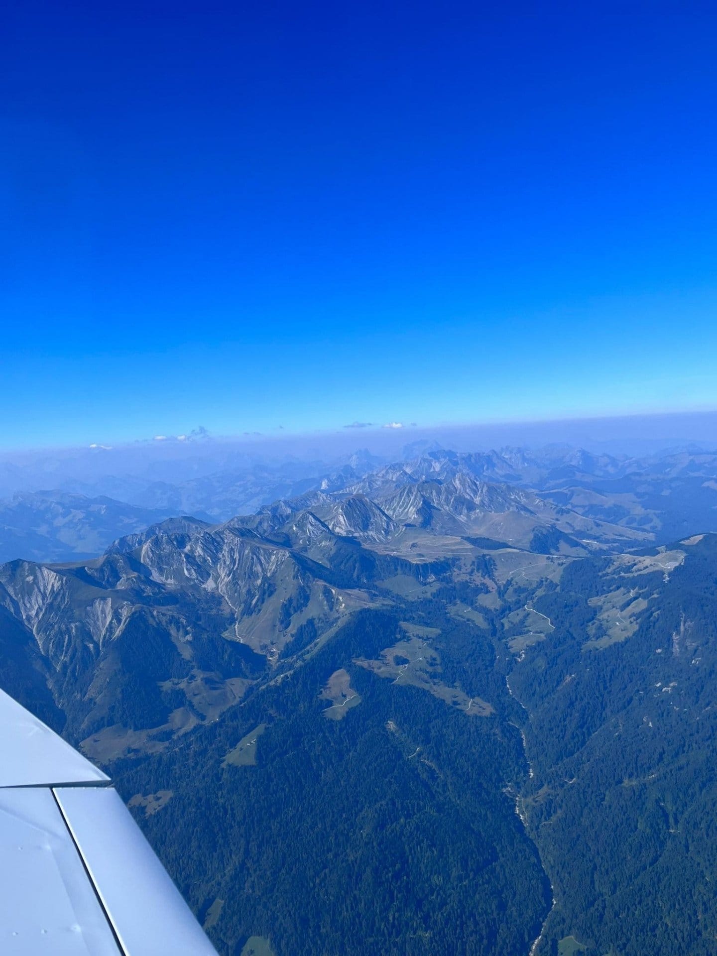 Gebirgsrundflug mit Zwischenlandung in Lausanne • Wingly